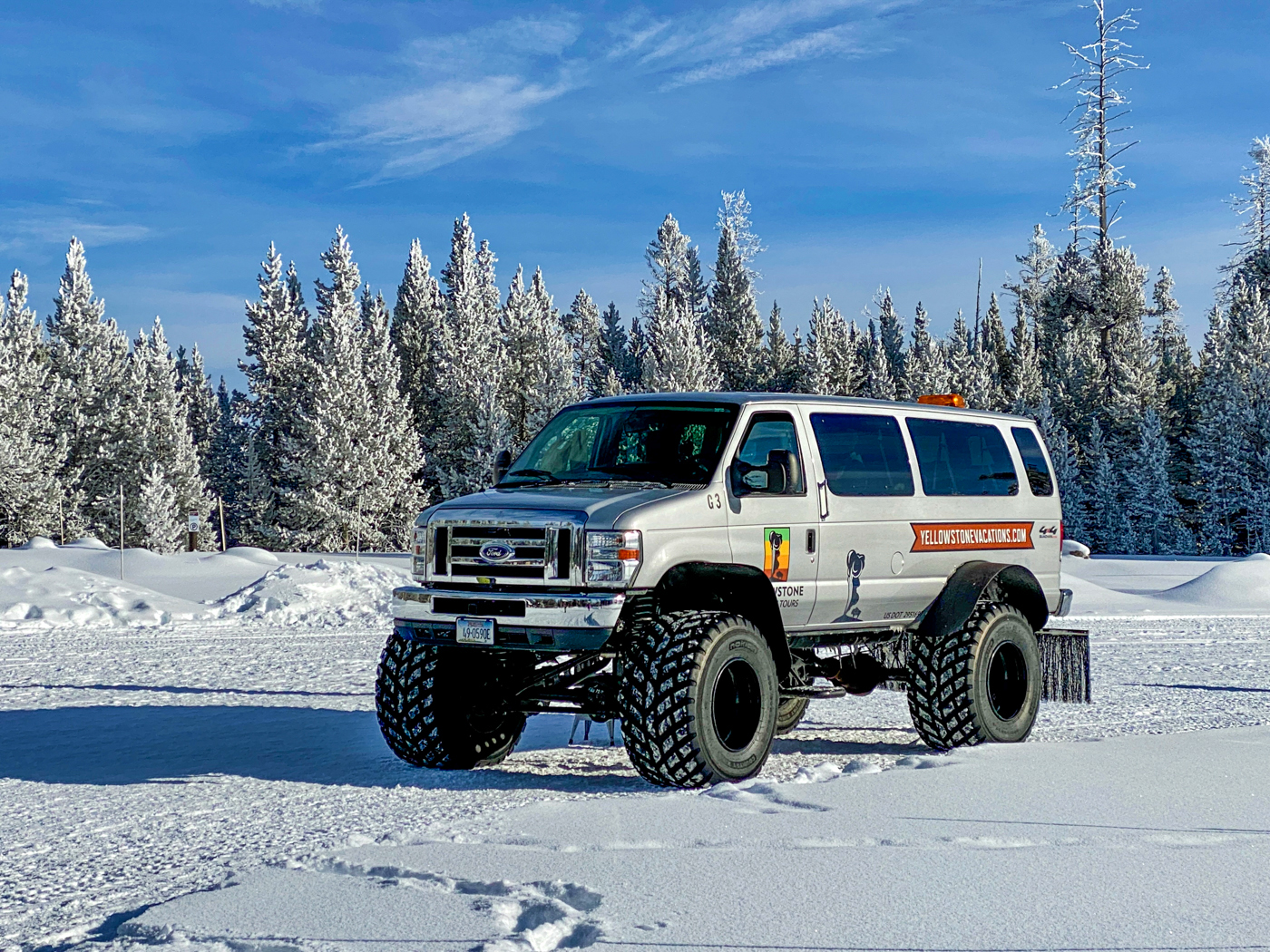 North Yellowstone Snowcoach Tours - Gardiner, MT