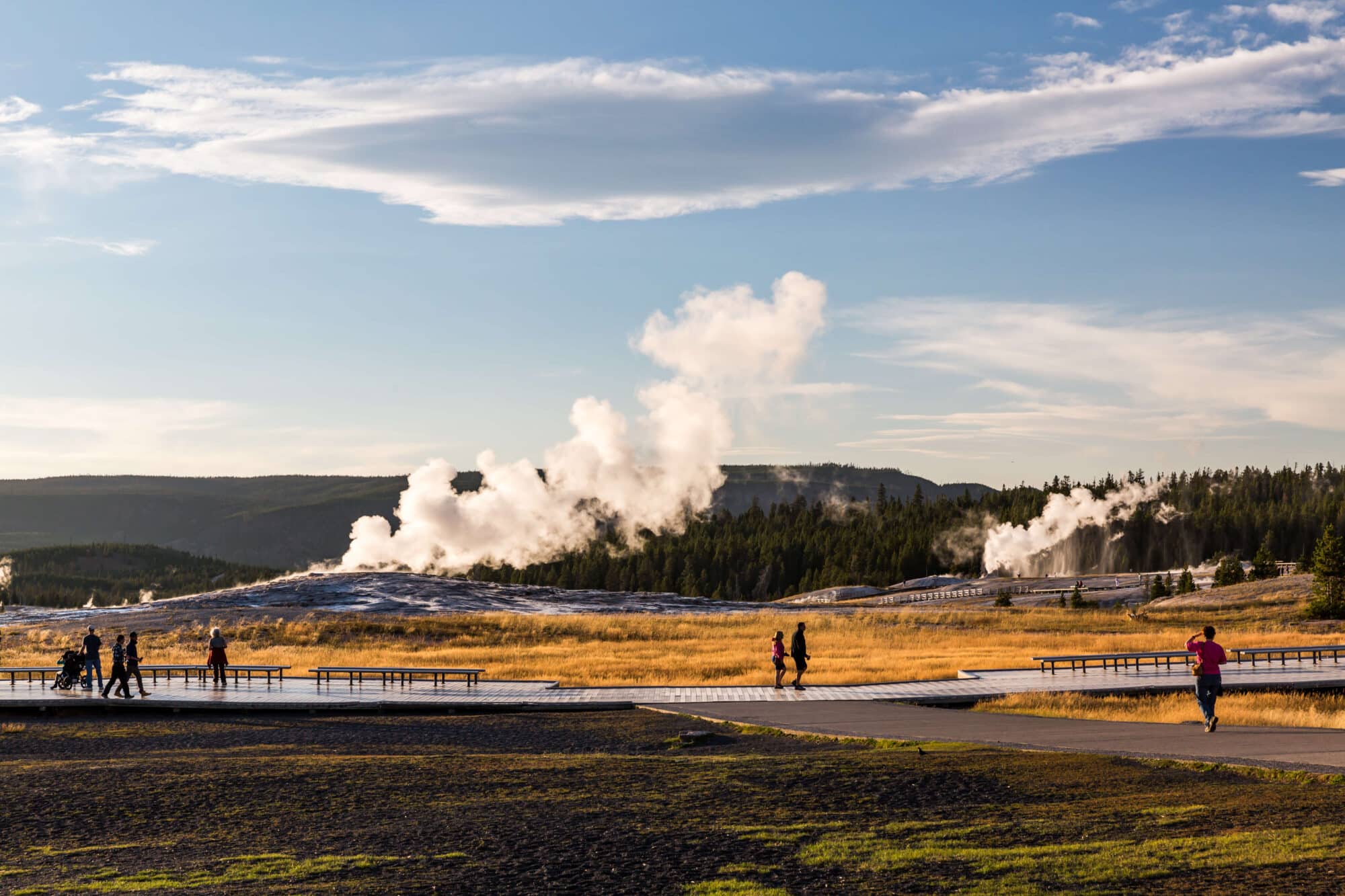 Yellowstone Attractions - Things To Do At Yellowstone
